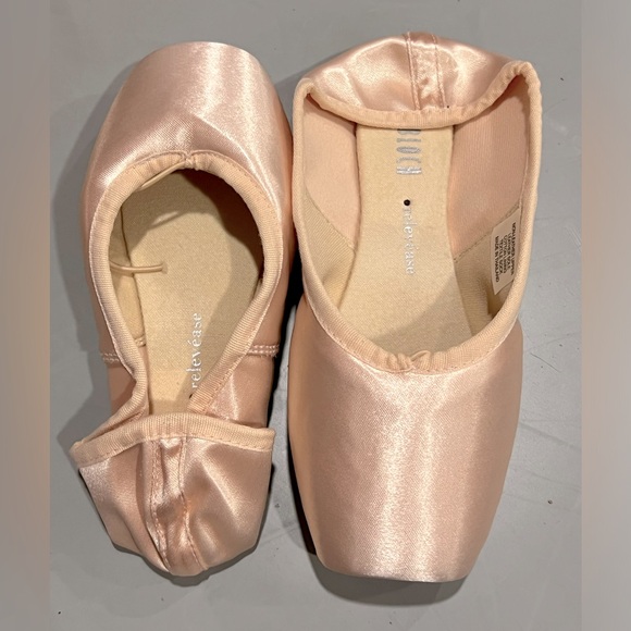 Bloch | Other | Bloch Grace Pointe Shoes 5 Xxx New In Box | Poshmark